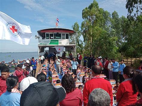 ឯកឧត្តម ស៊ុន សុវណ្ណារិទ្ធិ និង លោកជំទាវអ្នកតំណាងរាស្ត្រអញ្ជើញចុះជួបសាកសួរសុខទុក្ខ និង