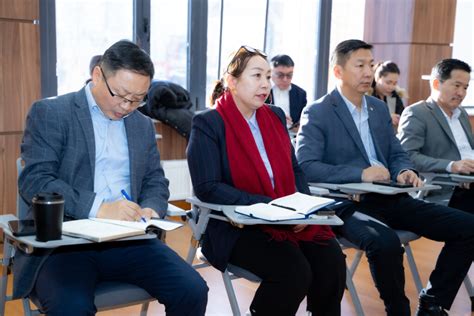 “Үндэсний цахим шуудан” аар дамжуулан төр иргэн шууд харилцана · E Mongolia Academy