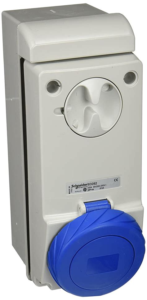 Schneider Electric 83092 Socket Unika W Interlock 32a 2p E 200 25 White Uk Diy And Tools