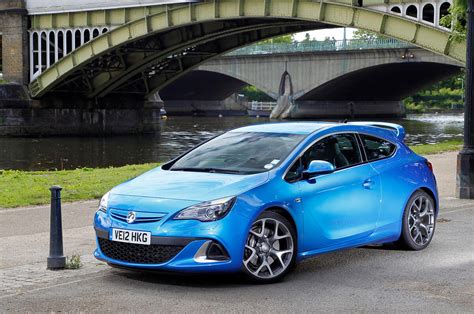 Used Vauxhall Astra Gtc Vxr 2012 2015 Review Autocar