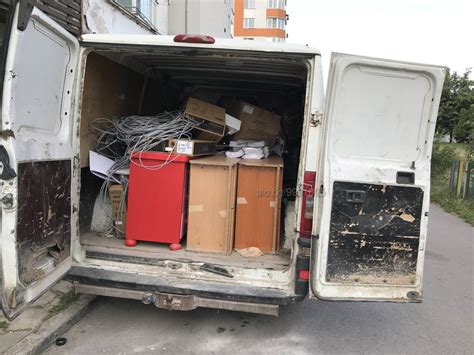 Кърти чисти хамали Транспортни Хамалски София Къртене на баня бетон кърти чисти изв