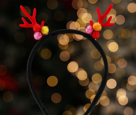 საახალწლო აქსესუარი აბადოკი შავი წითელში