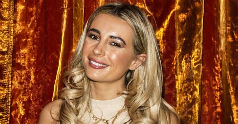 Dani Dyer Engaged As Mind Bending Value Of Ring Revealed
