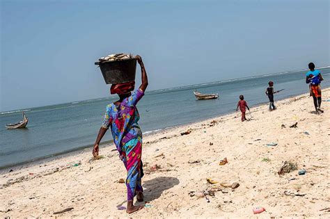 Women Migration The New Humanitarian