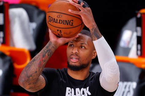 《nba 2k21》封面球星 Damian Lillard 亲自抱怨全新投篮系统难以操作 Hypebeast