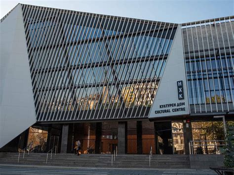 Очаквайте НА ЖИВО Първа разходка в обновения Културен дом НХК в Бургас