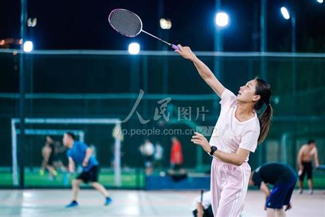 山西运城夏夜全民健身热 人民图片网