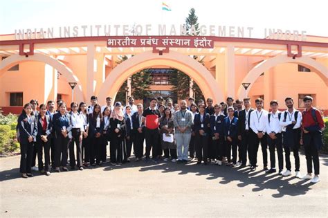 Shruti Tiwari On Linkedin Iimindore Leadershipjourney