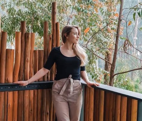 Juli Lbr Rathee Biography