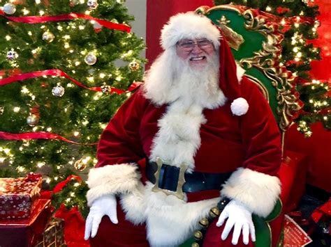 Santa Arrives Saturday At Cherry Hill Mall See His Schedule Cherry