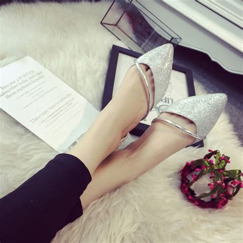 Badu Bg Дамски блестящи ежедневни заострени обувки в сребристо и златисто Badu Bg