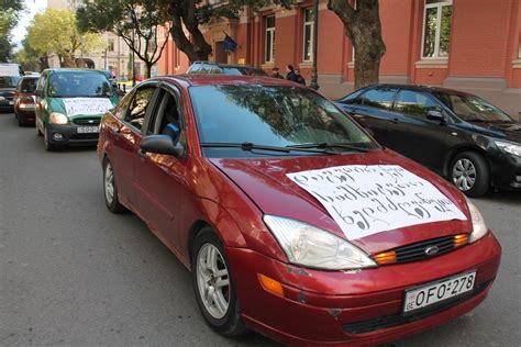 აჭარის სახელმწიფო ანსამბლის წევრები სამხატვრო ხელმძღვანელის დაბრუნებას ითხოვენ • აქცია