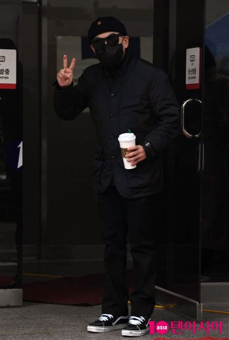 Ten 포토 박상민 머리부터 발끝까지 시크한 올블랙 텐아시아