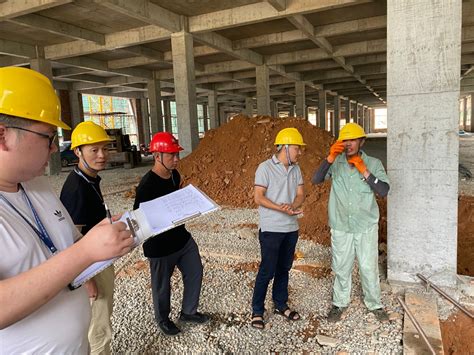 庆元县建设局、县根欠办开展园区在建工地农民工工资“六项制度”落实情况检查