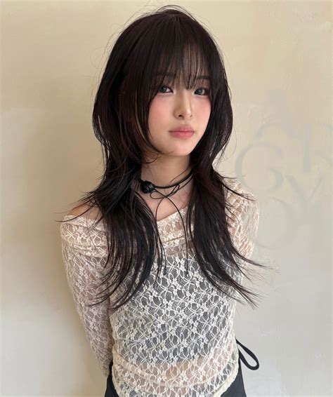 성수미용실 아르결 성용 허쉬펌 허쉬레이어드펌 레이어드펌 슬릭펌 가볍고 하늘하늘한 텍스쳐를 가득 담은 허쉬컷 스타일 이미지와 얼굴형에 맞게 트렌디한 감성을 더해