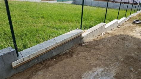 200m Dlhy Plot A Betónové Striesky Plot Modrastrecha Sk