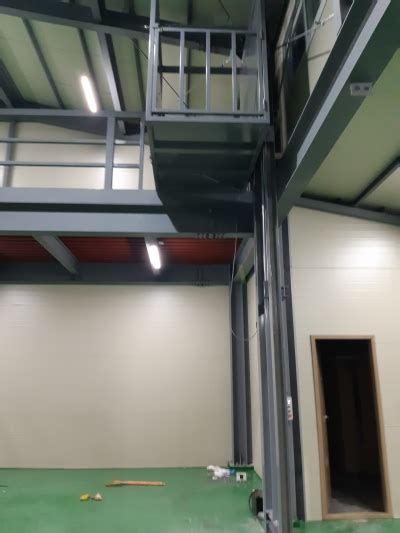 Main 간이유압식승강기 창원 N전자에 납품한 화물용리프트1층~2층