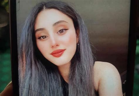 აითაჯი ჯერ კიდევ 13 წლის იყო როცა იძულებით გაათხოვეს უცხო კაცზე