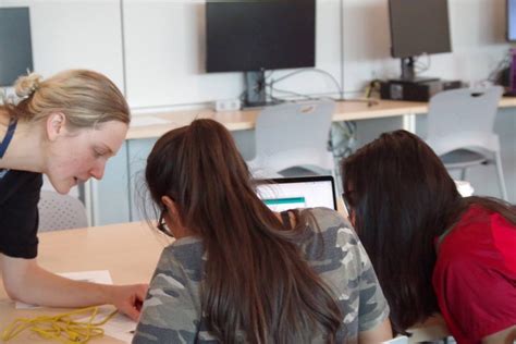 Digital Scholarship Commons And Science Venture Living Lab