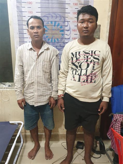 នគរបាលខណ្ឌចំការមន ឃាត់ខ្លួនជនសង្ស័យ៥នាក់ ករណីលួចមានស្ថានទម្ងន់ទោស វាយប្លន់យកម៉ូតូ សារព័ត៌មាន