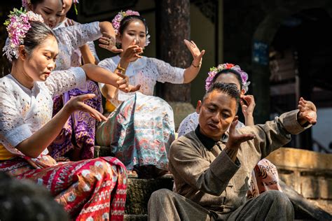 Special Yunnan Lifestyle တရုတ် မြန်မာနယ်စပ်မှ တိုင်းရင်းသားအဆိုအကအဖ