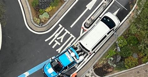 아파트 입구 막고 11시간 잠적주차 빌런 결국 견인