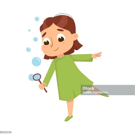 사랑스러운 소녀 완두를 통해 비누 거품을 불고 귀여운 소녀는 비누 거품 만화 스타일 벡터 일러스트와 함께 재미를 녹색 드레스를 입고 기포에 대한 스톡 벡터 아트 및 기타