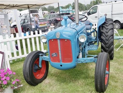 Fordson Dexta Specs Engine Transmission Dimensions