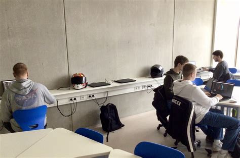 Hand In Hand An Der Tastatur Mini Spiel Mit „unity“ Programmieren Home