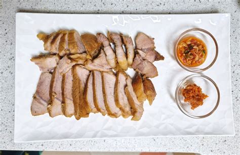 앞다리살 수육 삶는법 돼지고기 수육 삶는 법