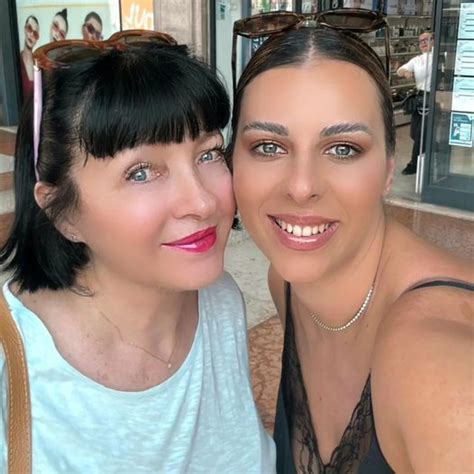 De Ce Nu Mai Apare Neti Sandu La Pro Tv Unde A Dispărut Vedeta Impact Ro