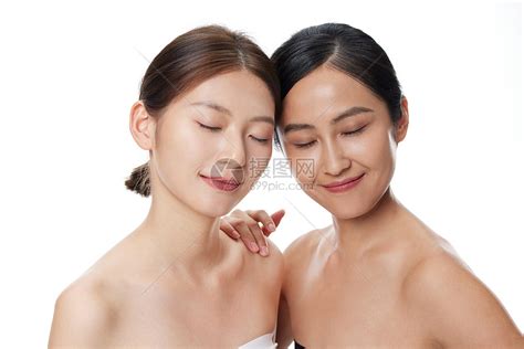 肤色深浅不同的年轻美女护肤形象高清图片下载 正版图片506952615 摄图网
