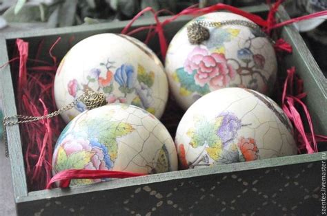 Набор елочных шаров Фарфоровый