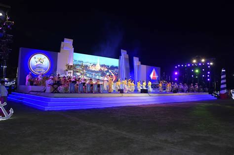 ၇၅ နှစ်မြောက် စိန်ရတုတပ်မတော် ရေ နေ့အထိမ်းအမှတ် စစ်ရေယာဉ်များတပ်တော်ဝင