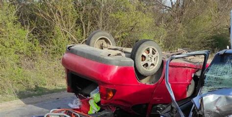 Трагедия на пътя Два автомобила се удариха челно в Монтанско има загинали снимки