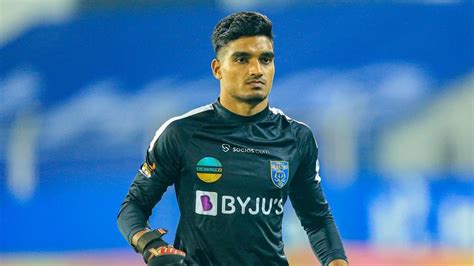 Kerala Blasters Fc Extends Goalkeeper Sachin Sureshs Contract Till
