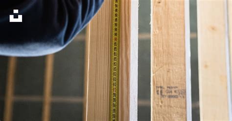 검은 장갑을 낀 사람 사진 Unsplash의 무료 타임라인 이미지