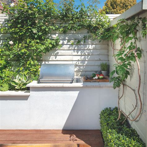 How To Render A Garden Wall An Easy Step By Step Guide Ideal Home