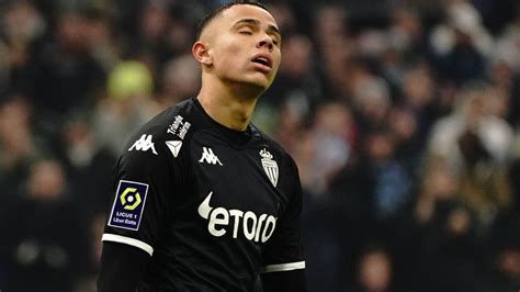 Юнайтед и Тен Хаг се прицелват в защитник на Монако