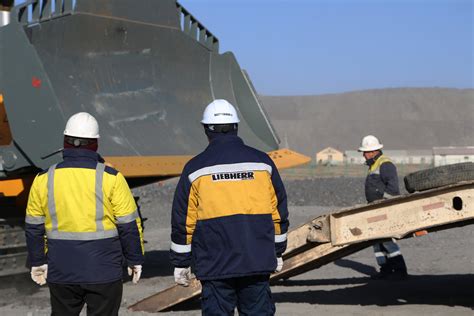 Эрдэнэс тавантолгой ХК ээлжит техникээ хүлээн авлаа