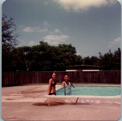 1970s Photo Pretty Young Girls Bikini Swimsuit Swimming Backyard Pool