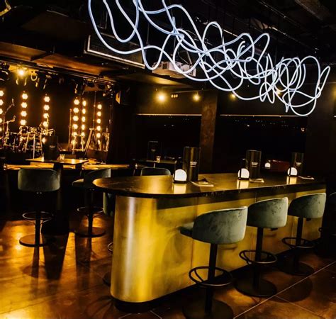 Custom Fabrication Neuron Audio Visual