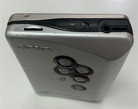 Sony Cassette Walkman Player Wm Ex501 Audio Portable Music Players On
