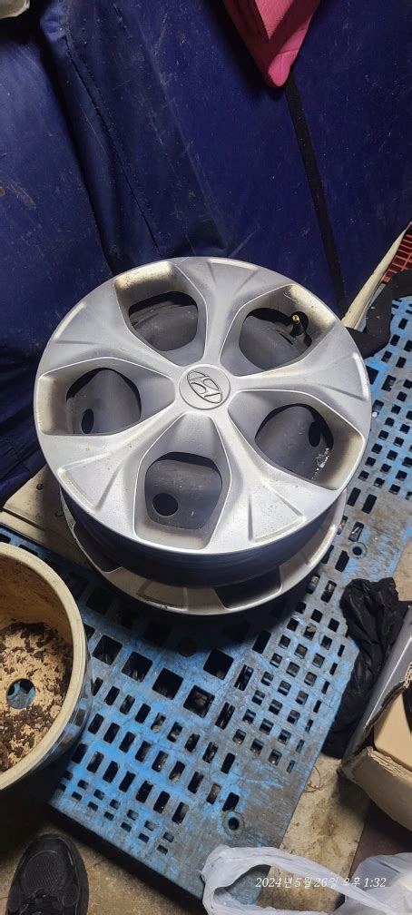 포터2 앞바퀴 휠2짝 휠커버 당근 중고거래