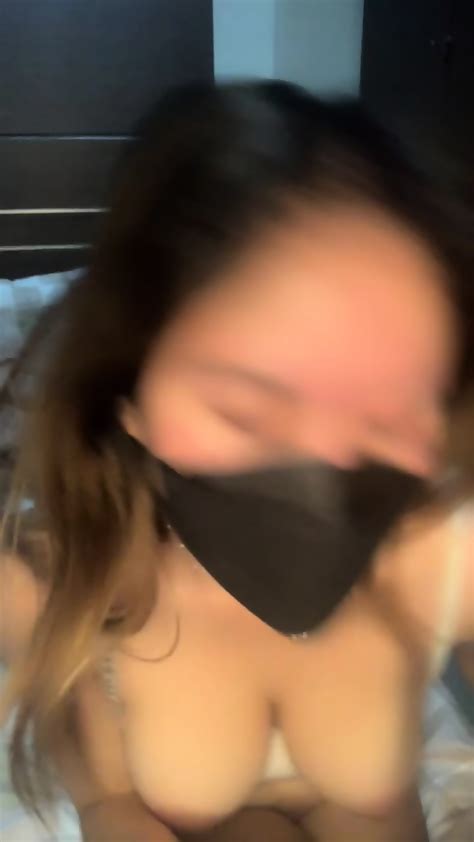 Bebi Zhu Selebgram Cantik Bugil Meki Pink