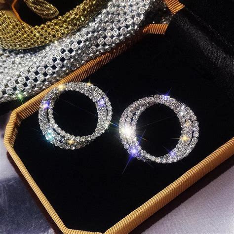 Красиві сережки — ціна 210 грн у каталозі Сережки Купити аксесуари за доступною ціною на Шафі