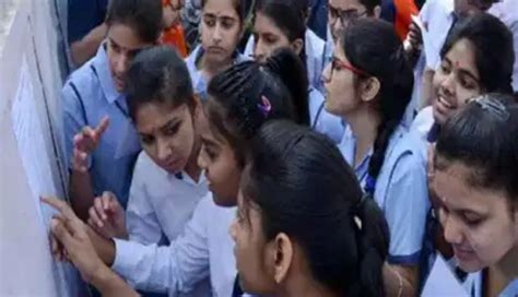 SSLC ಫಲತಶ ಪರಕಟ ಚತರದರಗ ಪರಥಮ ಮಡಯ ದವತಯ