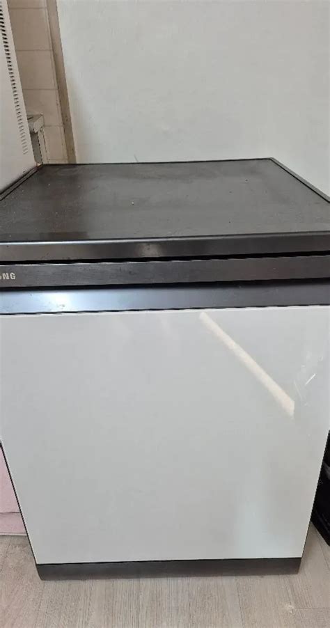 친절하시고 작업을 꼼꼼하고 빠르게 진행해주십니다 작업과정에 대한 안내 후 뒷 마무리까지도 깔끔하게 해주셨어요 추천합니다 숨고 숨은고수