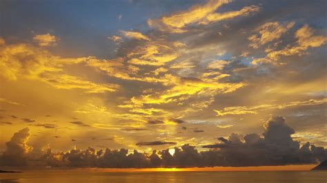 Why Clouds Turn Pink Orange Red Purple And Even Rainbow Colors Color Meanings