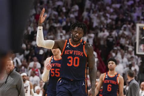 Is Julius Randle Playing Tonight Against The Heat Latest Injury Update